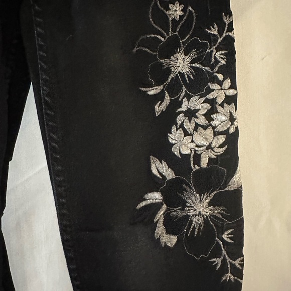 Zara | Jeans | Zara Trafuluc Trf Woman Black Skinny Jeans Embroidered ...